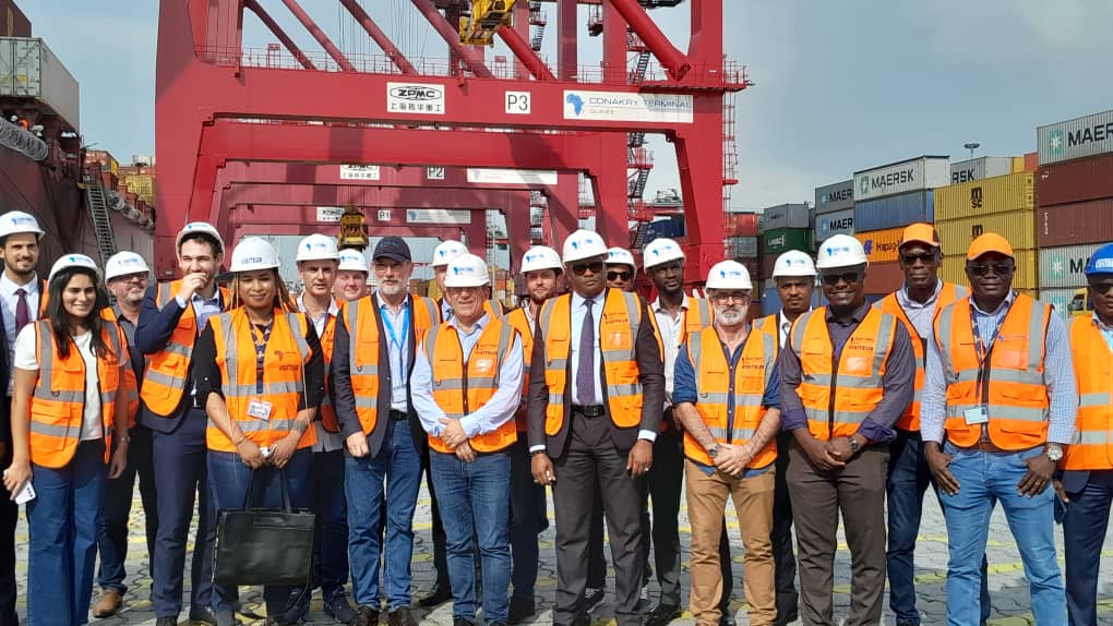 Port autonome de Conakry : une délégation du MEDEF visite les ...