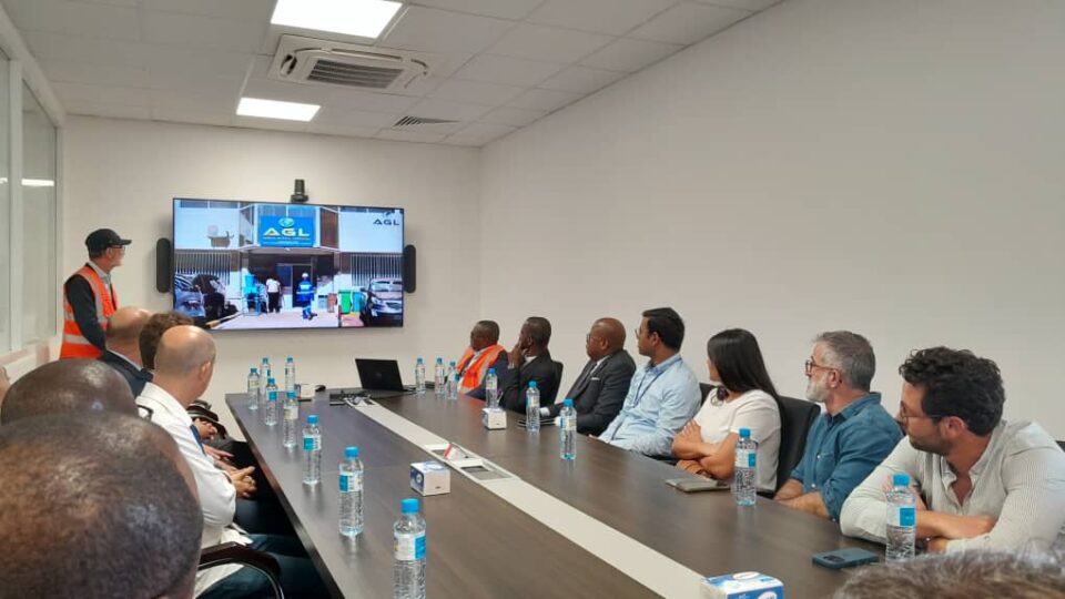 Port autonome de Conakry : une délégation du MEDEF visite les ...